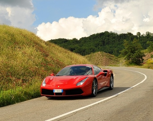 Ferrari 488 GTB: la prova su strada - Motori.it