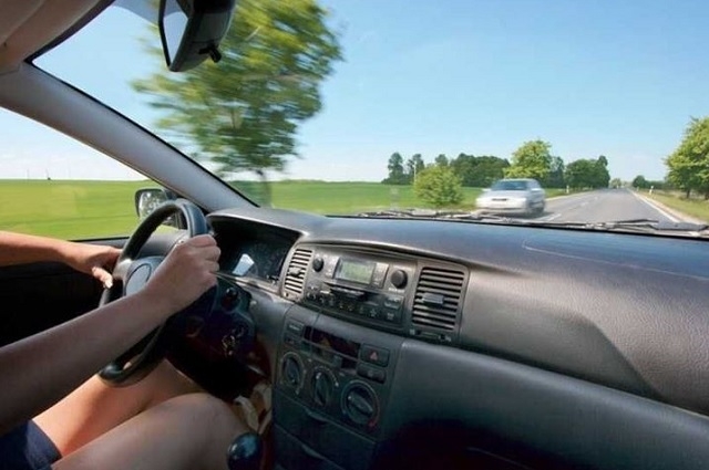 Come guidare nel traffico con l'auto? Guida per farlo in sicurezza ...