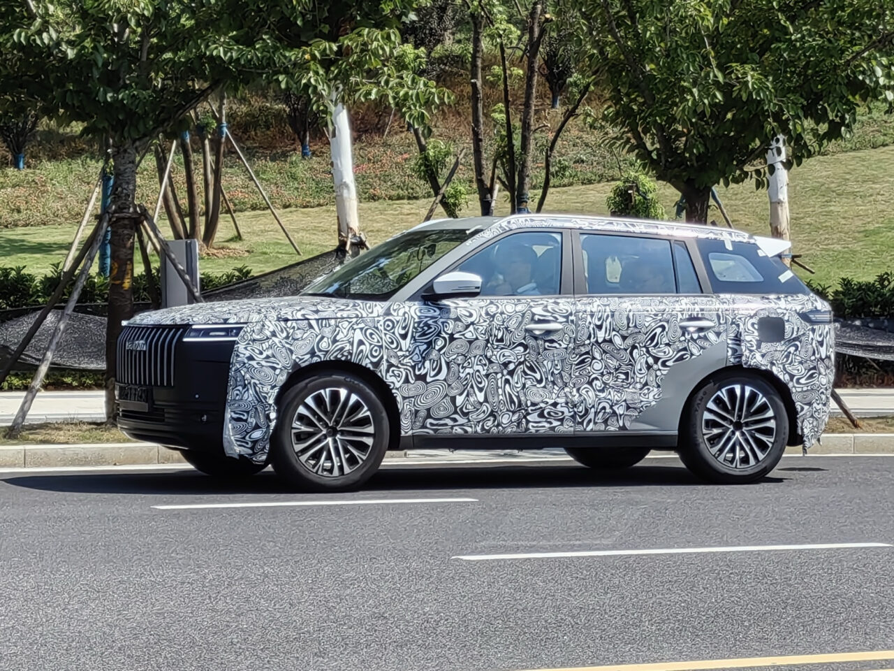 Jaecoo J5, le foto spia del nuovo SUV cinese - Motori.it