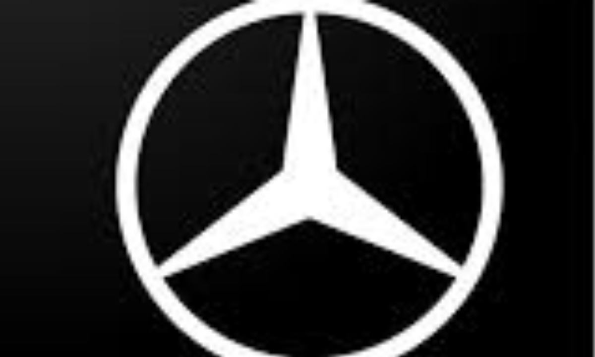Mercedes rinnova il logo alla ricerca del minimalismo