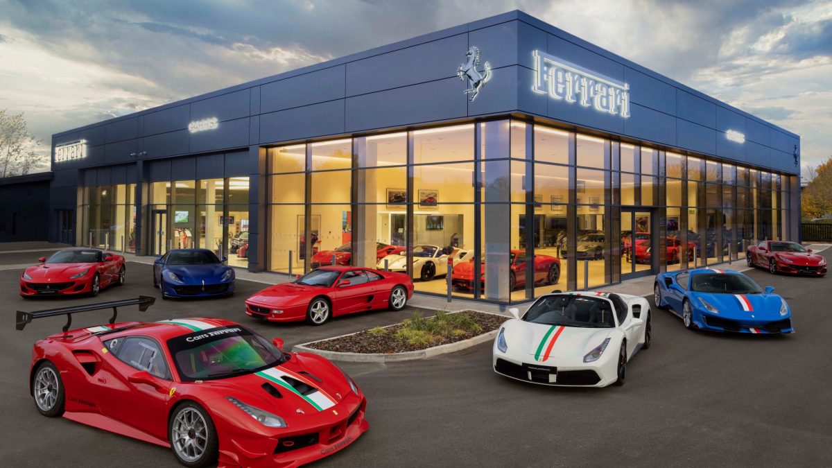 Ferrari rivoluziona i suoi showroom: un mix tra digitale e tradizione