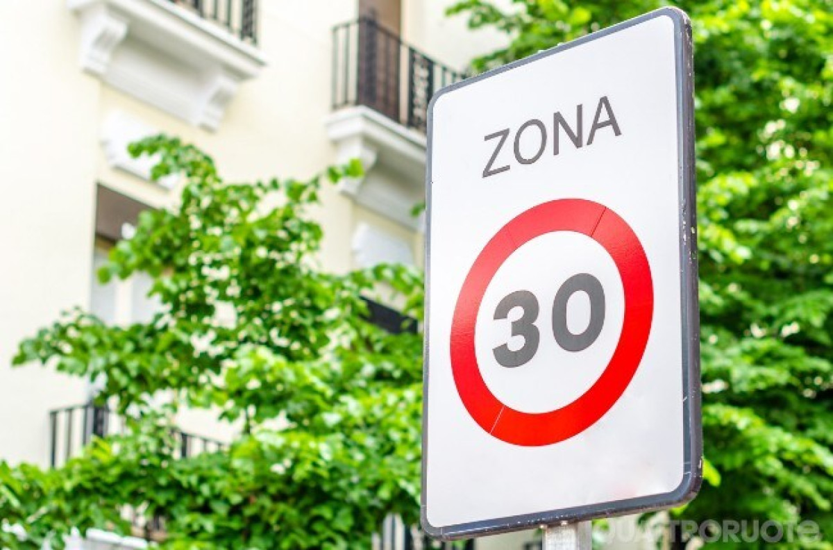 Zona 30 Roma: dal 15 gennaio nuovi limiti e controlli nella ZTL